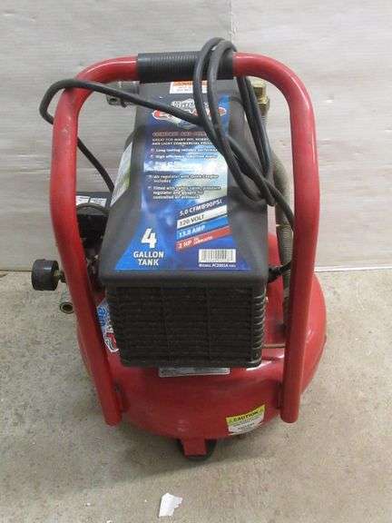 Clarke shop 2 HP 4-gallon air compressor, looks and runs like new ...
