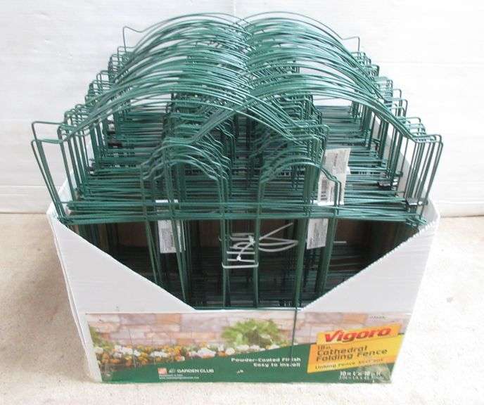 Case of Vigoro 18" cathedral folding fence, 16 per pack, each- 18" x 10 ...
