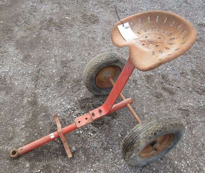 Sulky for a walk-behind mower, used - Albrecht Auction Service