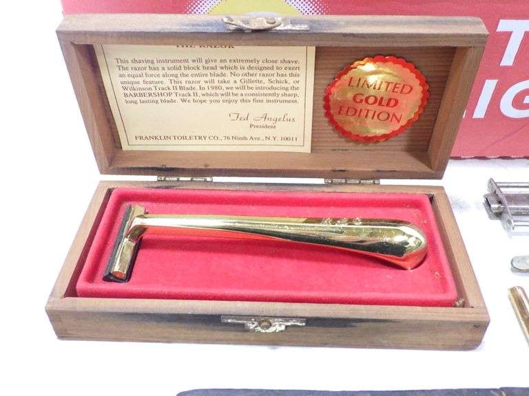 (30) Antique razors, includes: Straight razor, brass, roller models ...