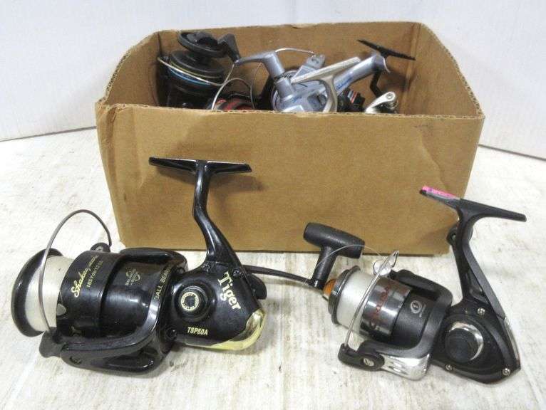 (7) Shakespeare open fall reels, include: large Tiger, Po-Am 20/20 ...