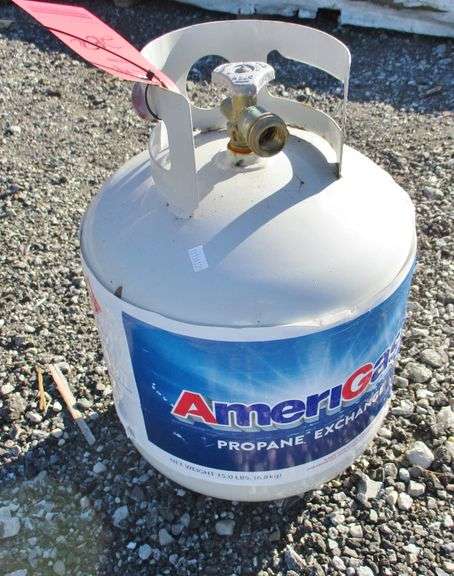 1/2 Full propane tank, 20 lbs. - Albrecht Auction Service
