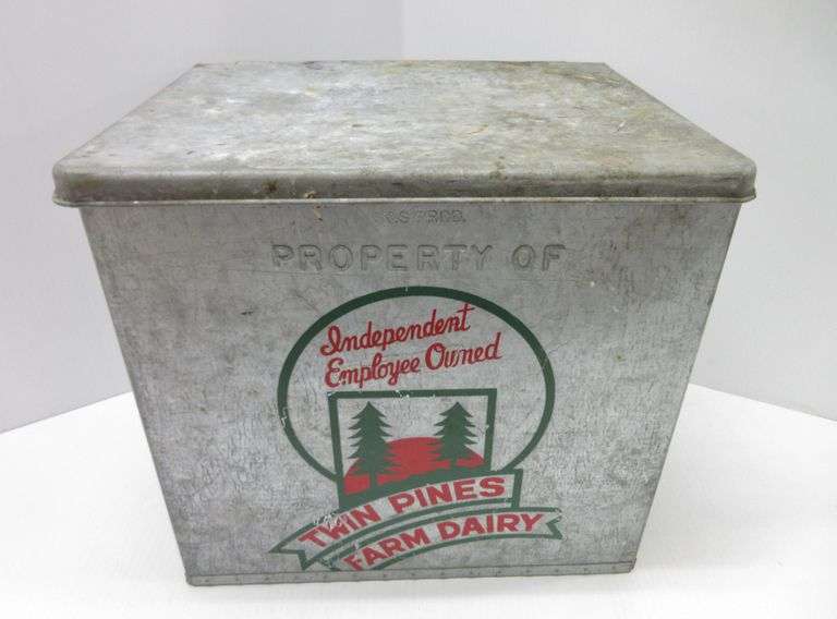 Old galvanized milk box, Twin Pines Farm dairy, 12"W x 10"D x 11"H ...