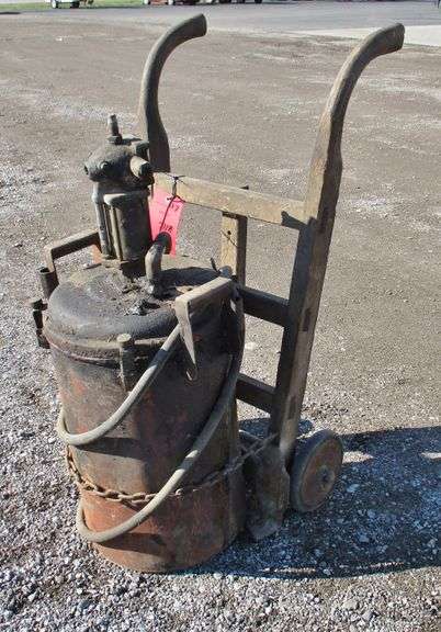 Pneumatic power grease cart, works, needs wand at end of gun, holds 5 ...