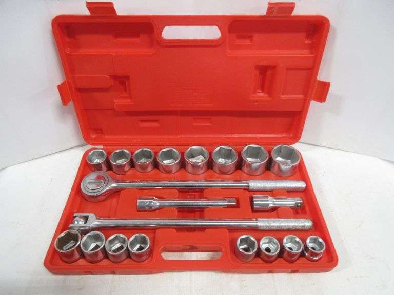 MIT 3/4" ratchet and socket set, includes: Ratchet, breaker bar ...