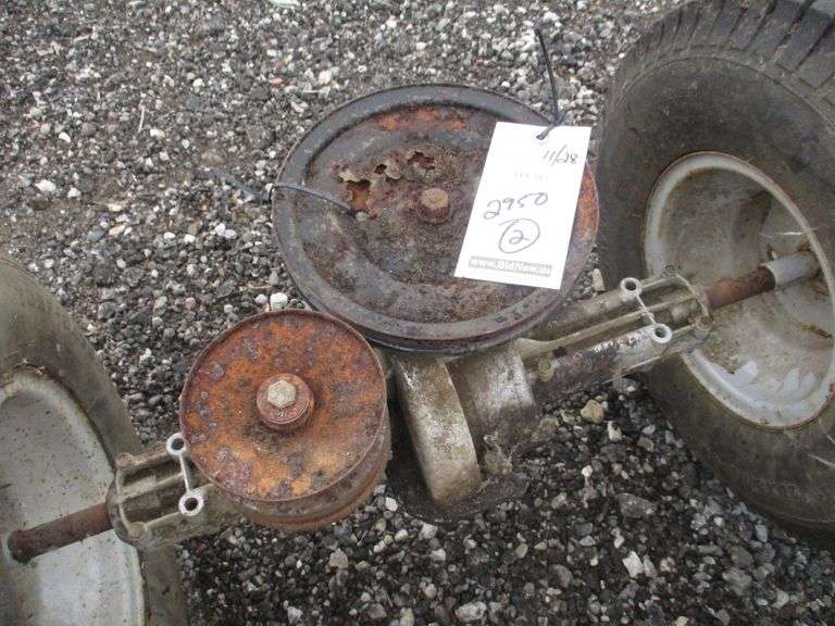 Set of lawn mower axles, used, as is - Albrecht Auction Service