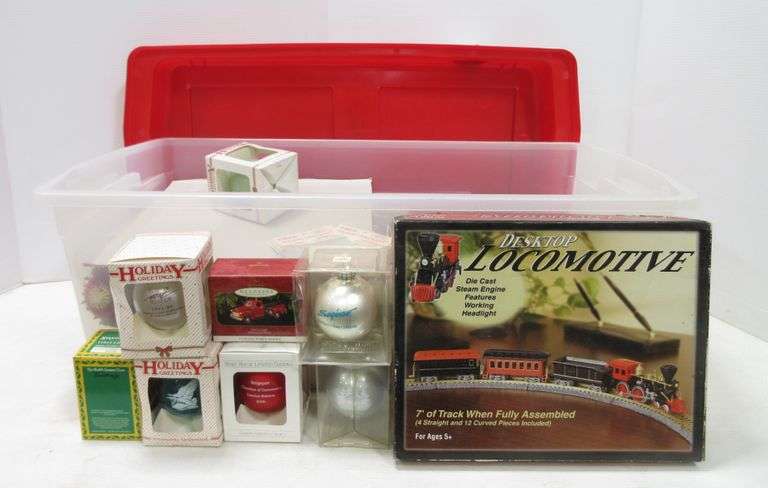 Clear Rubbermaid container, includes: (95) Misc. ornaments, animated ...