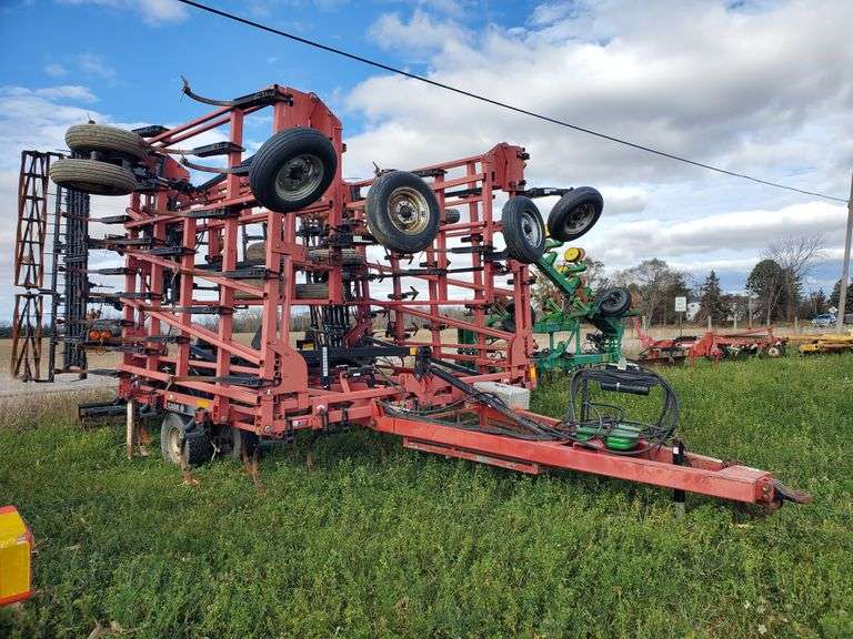 Case IH Tigermate II 42’ Field Cultivator, Mod. No. TM12FT, Prod. No ...