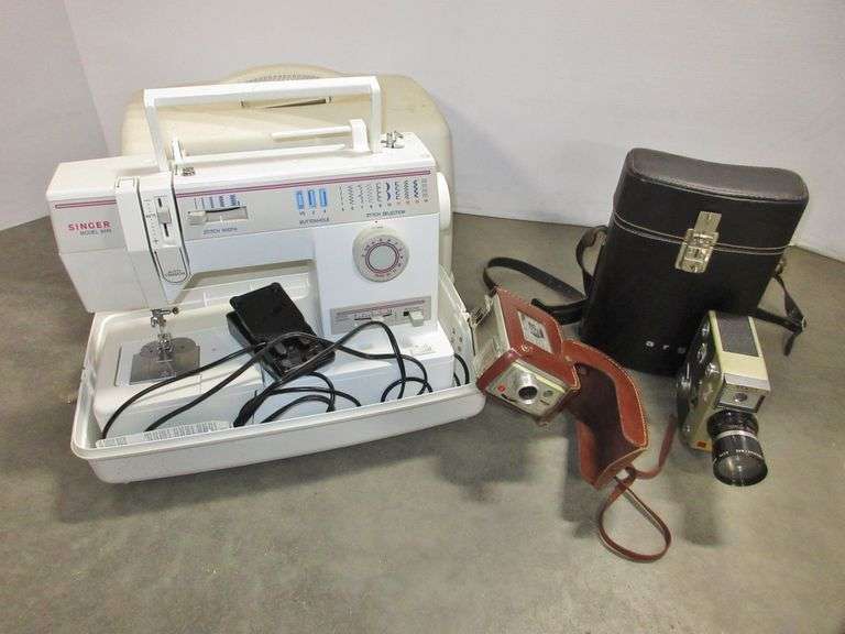 Sewing Machine and (2) Old cameras - Albrecht Auction Service