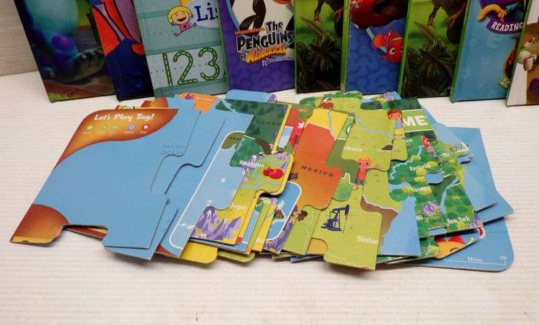 Leapfrog tag reader and leapreader, includes: (11) Books, World map ...