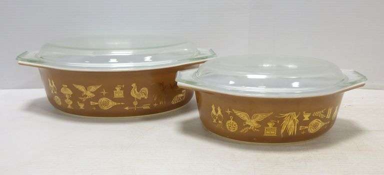 (2) Early American Pyrex- 043, 1 1/2-quart and 045, 2 1/2-quart, good ...