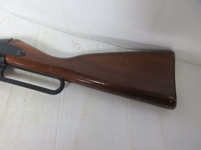 Daisy model 95B BB Gun - Albrecht Auction Service