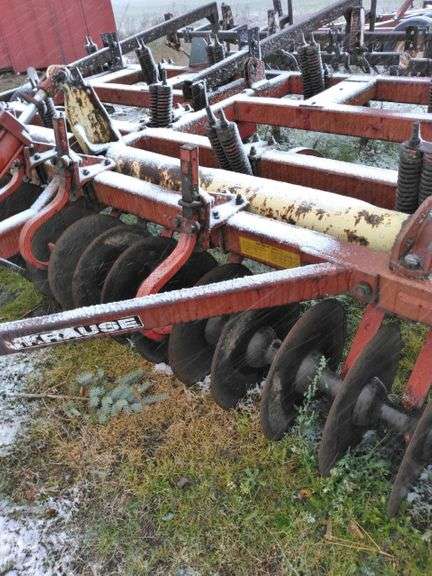 Krause 2800 Disc Chisel, 11-Shank, C-Shank Leveler with Buster Bar ...