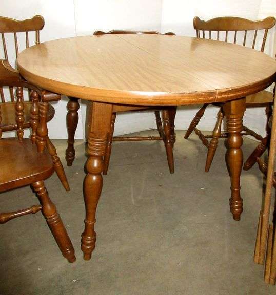 Round/oval maple wood dining table and (6) Chairs, 42"Dia but expands ...