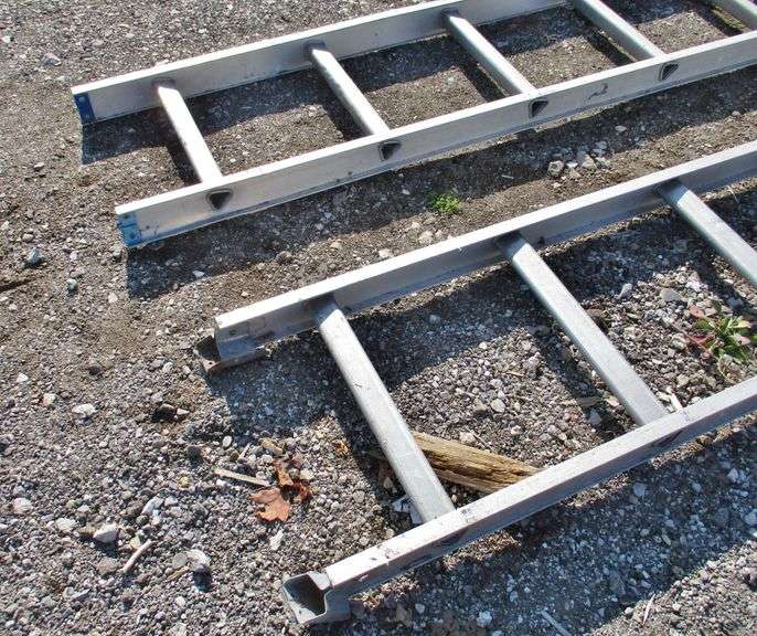 2-Piece ladder, 16-steps per piece - Albrecht Auction Service