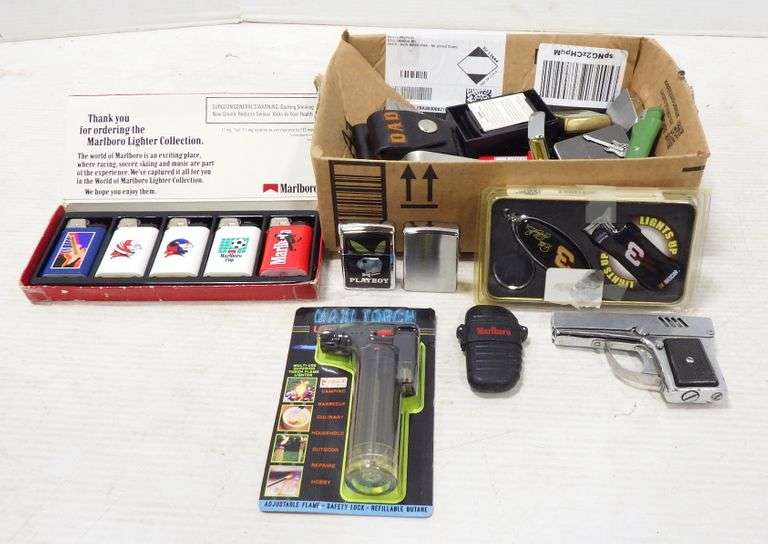 (30) Lighter items, includes: Zippo Marlboro-NASCAR/keychain; Maxi ...