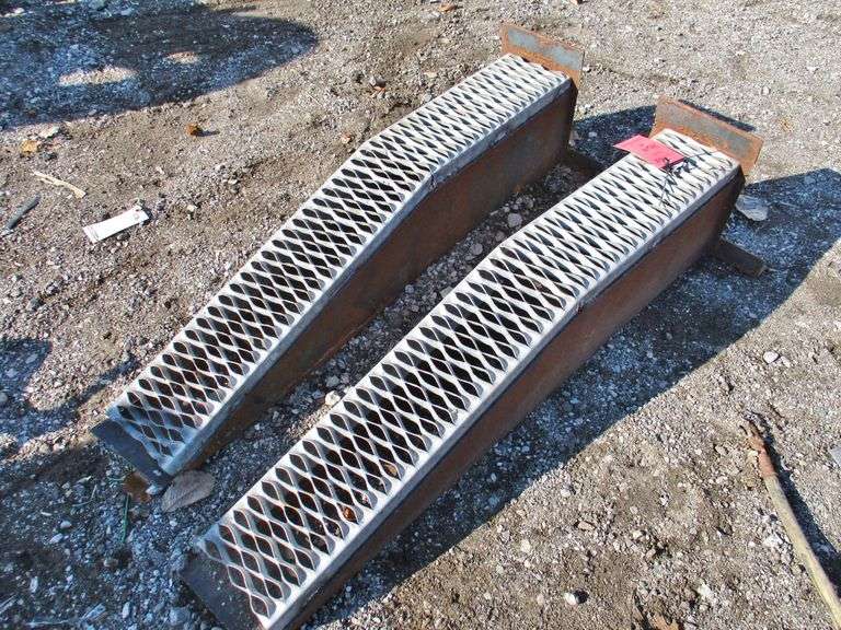 Heavy duty work ramps, USA made, 48" x 12", like new - Albrecht Auction ...