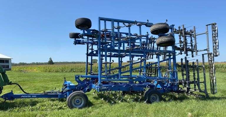 Penta 300 Field Cultivator, 30', S-Tines, Floating Hitch, Tine Levelers ...