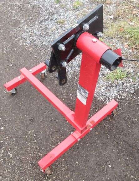 1/2-Ton engine stand, good - Albrecht Auction Service