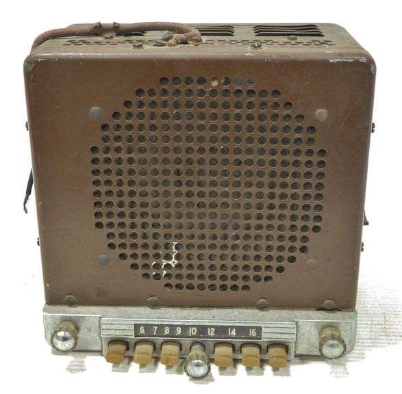 Packard radio, 1939, all knobs and smaller, adjusts bakelite, tune in ...
