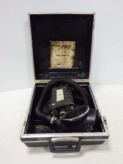 Canister type gas mask with full vision face piece, Chief style 084-OV ...