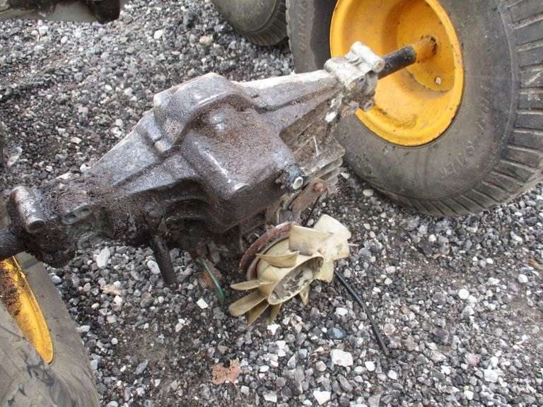 Set of lawn mower axles, used, as is - Albrecht Auction Service