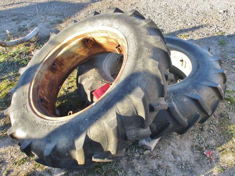 11-28 Ford tractor rims, for tires - Albrecht Auction Service