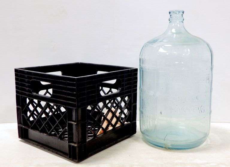 5-Gallon glass bottle - Albrecht Auction Service