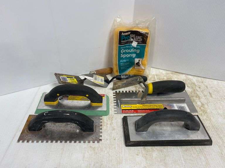 Ceramic filing tools, most new - Albrecht Auction Service