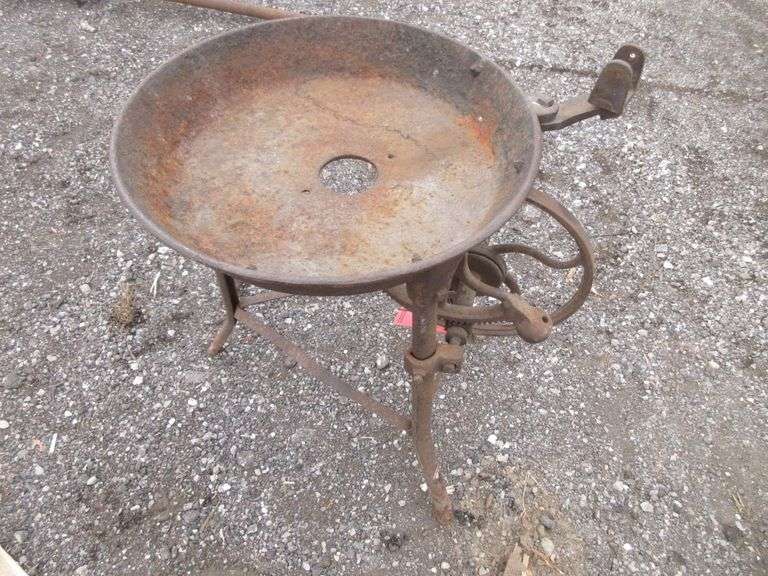 Backsmith Round Forge, 21" x 29", used, solid - Albrecht Auction Service