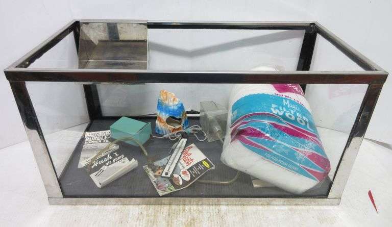 1950s to 1960s Metaframe 20-gallon fish tank with chrome trim, slate ...