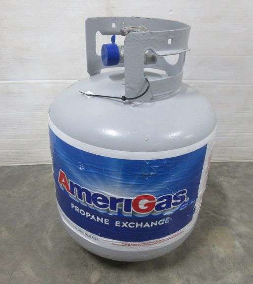 Full 20 lb. propane tank with new style valve for refilling - Albrecht ...