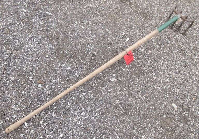 Heavy duty, potato digging or cultivating rake, tines are 8"W x 8"L ...