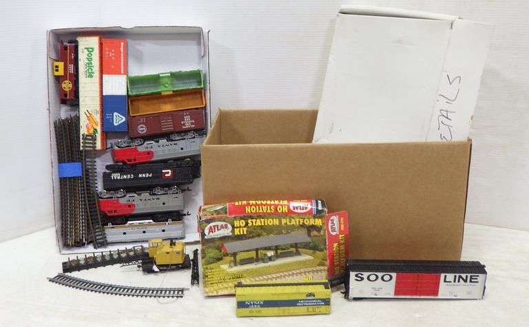(4) HO Scale train engines, many cars, and hundreds of HO scale parts ...