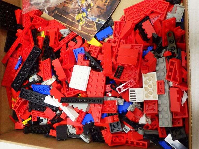 580-Piece 1997 "Ferrari Formula One Race Car" Lego set, no. 2556 ...