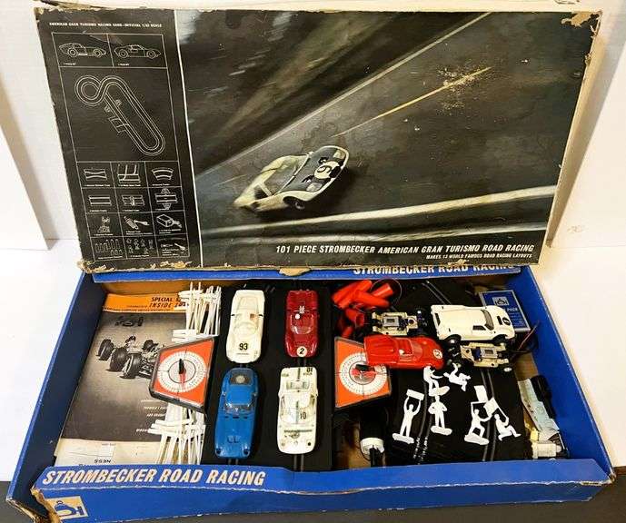 1960s Strombecker American Gran Turismo 1/32 scale slot car set with (6 ...