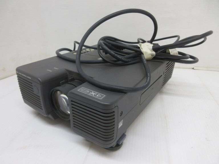 Sharp liquid crystal projector, good bulb, everything works as it ...