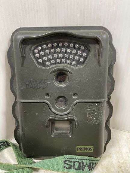 Primos Truth Cam 35 model No. 63010 digital trail camera, good ...