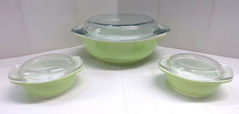 (3) Lime green pyrex 024 2-Quart casserole dish with lid, has watermark ...