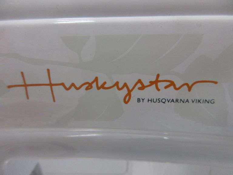 Husqvarna Viking ER10 felting and embellishing machine, 17" x 11 ...