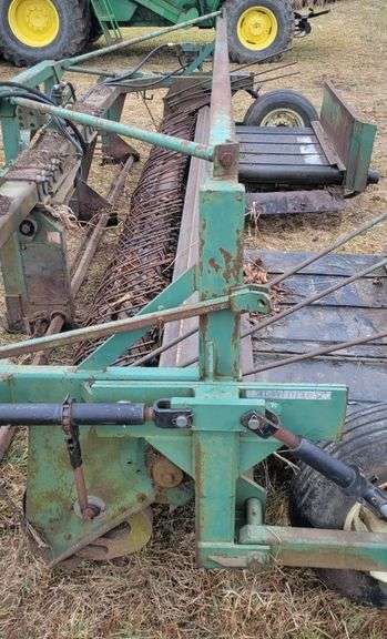 Pickett One-Step Rodder Windrower, Model 6030, Center Delivery, PTO ...