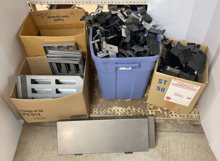 Commercial Slatwall hardware, very heavy; Clothing racks; Accessory ...