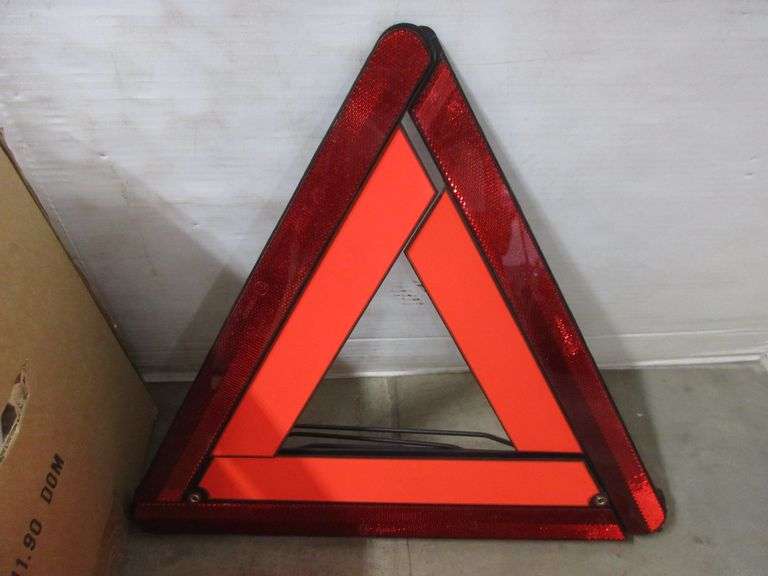 (20) Safety truck triangles, all new in plastic holder - Albrecht ...