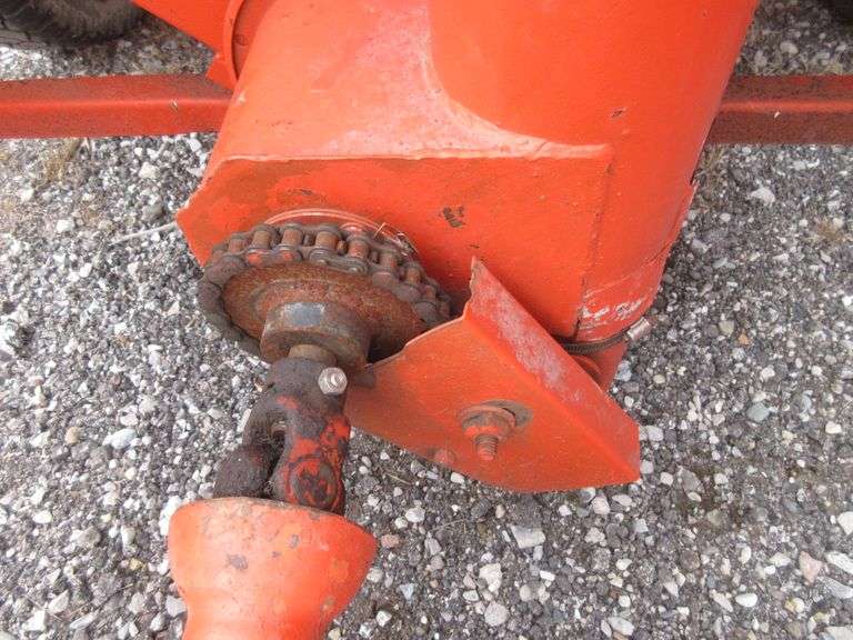 Helix 100 Auger Wagon, works great, good overall - Albrecht Auction Service