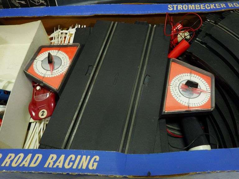 1960s Strombecker American Gran Turismo 1/32 scale slot car set with (6 ...