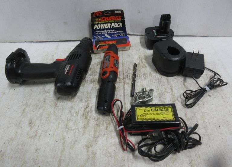 Custom accessories 46662 12V lamp battery charger for storage batteries ...