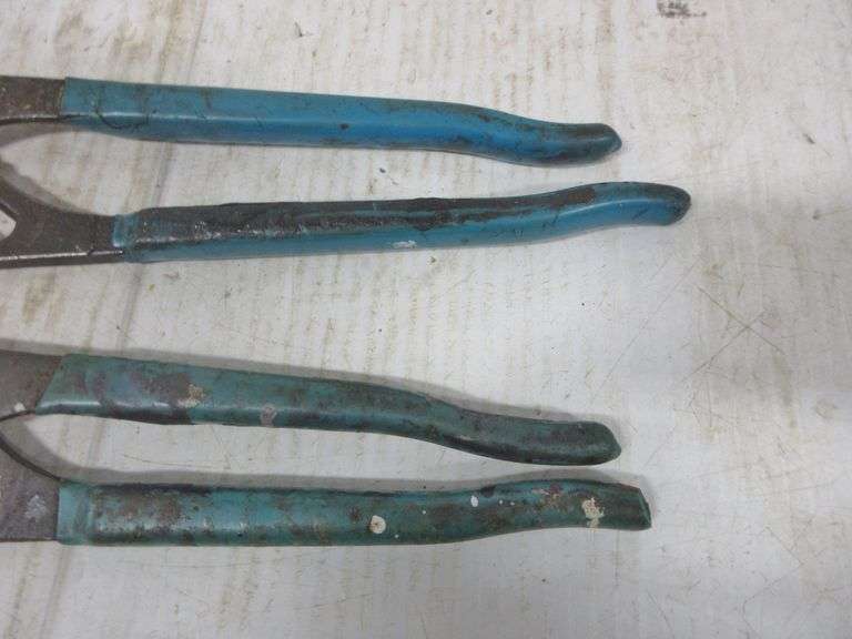 (3) Channel lock pliers - Albrecht Auction Service