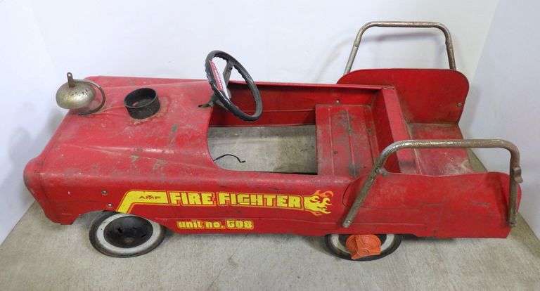 AMF Fire fighter pedal car, one ladder rack loose, missing three hub ...