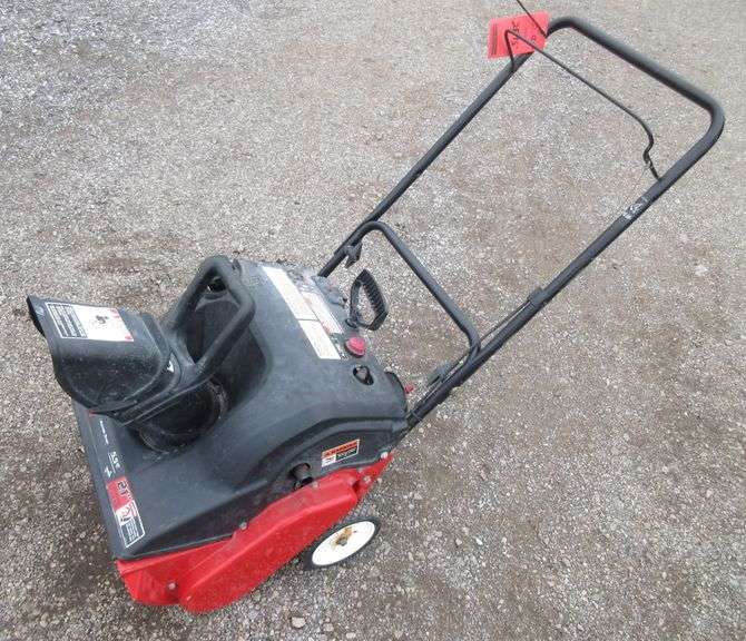 MTD yard machines 5.5 HP 21" snowblower, excellent, runs well ...