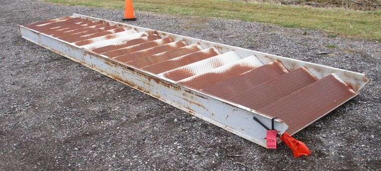 Heavy duty steel staircase, diamond plate steps, 10' chanel iron sides ...